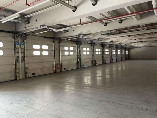 Hallenfläche zu vermieten